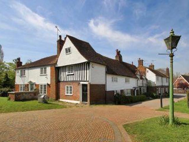 4 Bedrooms Semi detached house for sale in Hastings Road, Rolvenden, Kent TN17