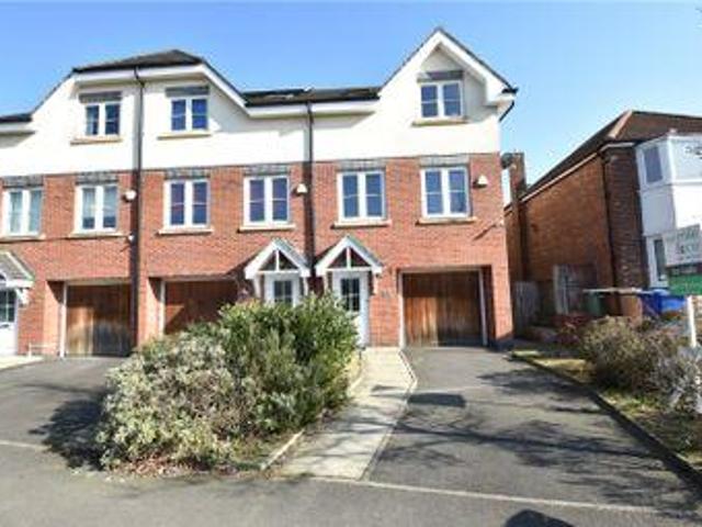 4 Bedrooms Semi detached house for sale in Heywood Road, Prestwich, Manchester, Greater Manchester M25