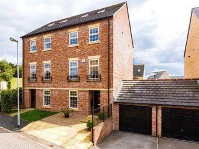 4 Bedrooms Semi detached house for sale in Hepworth Close, Woolley Grange S75