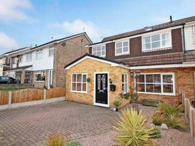 4 Bedrooms Semi detached house for sale in Hereford Way, Middleton, Manchester M24
