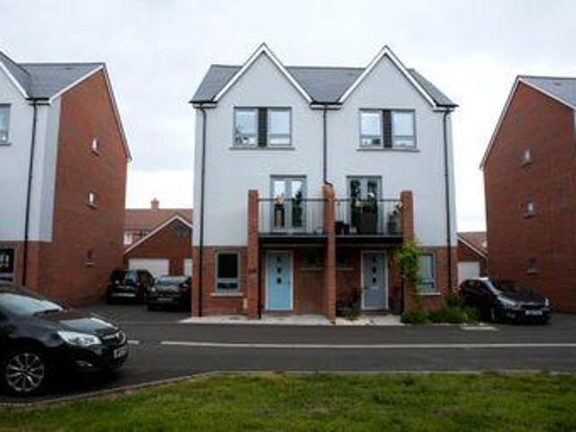 4 Bedrooms Semi detached house for sale in Indus Road, Shaftesbury SP7