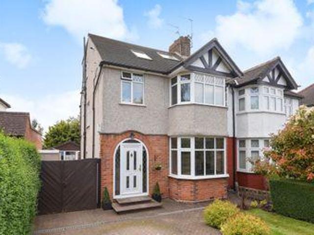 4 Bedrooms Semi detached house for sale in Oakmead Gardens, Edgware HA8
