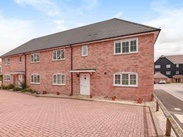 4 Bedrooms Semi detached house for sale in Oddstones, Codmore Hill, Pulborough RH20