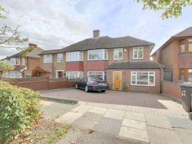4 Bedrooms Semi detached house for sale in Lowther Drive, Enfield, Middlesex EN2