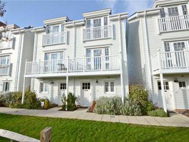 4 Bedrooms Semi detached house for sale in Longwater Avenue, Reading, Berkshire RG2