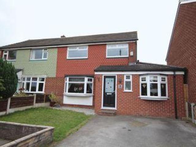4 Bedrooms Semi detached house for sale in Lorraine Close, Heywood OL10
