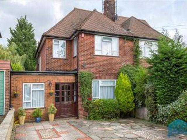 4 Bedrooms Semi detached house for sale in Lawrence Gardens, Mill Hill, London NW7