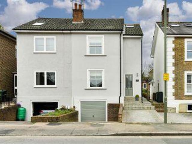 4 Bedrooms Semi detached house for sale in Ladbroke Road, Redhill RH1