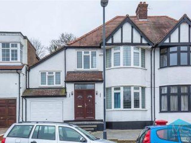 4 Bedrooms Semi detached house for sale in Lake View, Edgware, Middlesex HA8