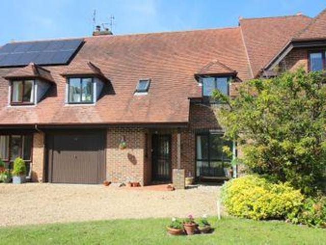 4 Bedrooms Semi detached house for sale in Langtons Court, Sun Lane, Alresford SO24