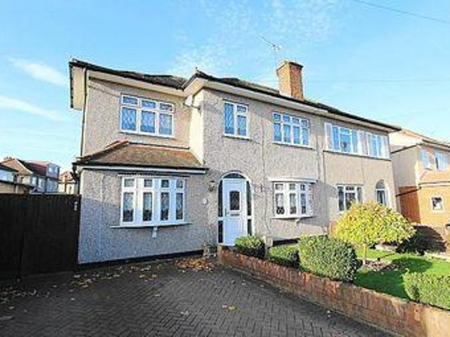 4 Bedrooms Semi detached house for sale in Lansbury Drive, Hayes UB4