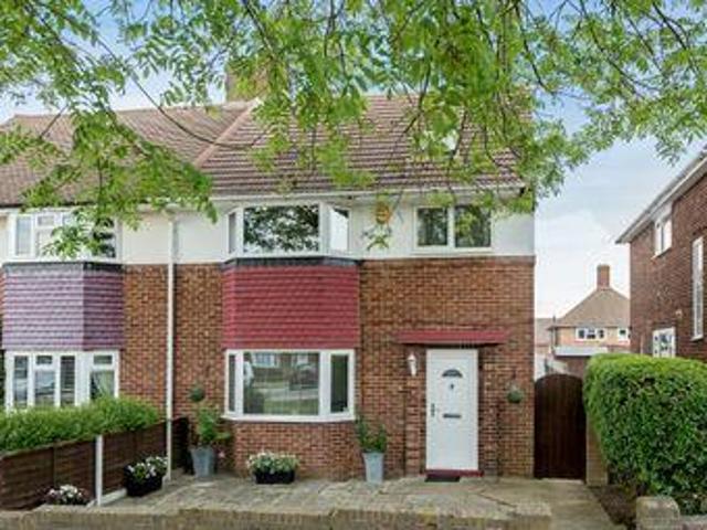 4 Bedrooms Semi detached house for sale in Leverholme Gardens, London SE9