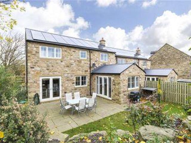 4 Bedrooms Semi detached house for sale in Lees Moor Meadows, Cullingworth, Bradford, West Yorkshire BD13