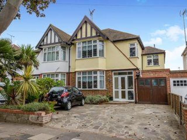 4 Bedrooms Semi detached house for sale in Lifstan Way, Southend On Sea SS1