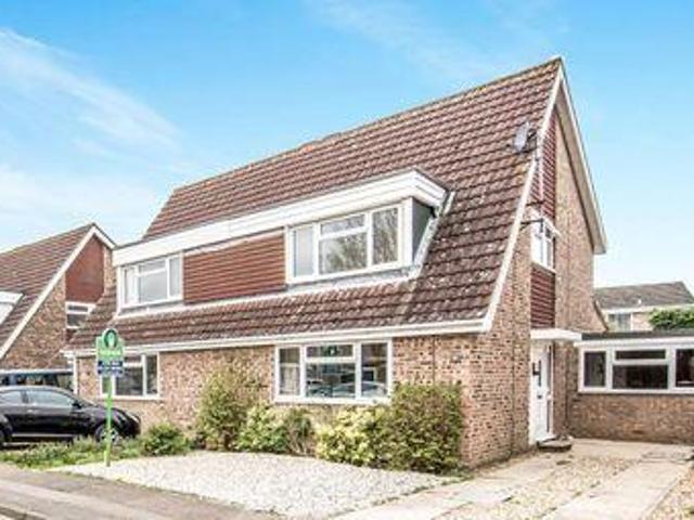 4 Bedrooms Semi detached house for sale in Lincroft, Oakley, Bedford MK43