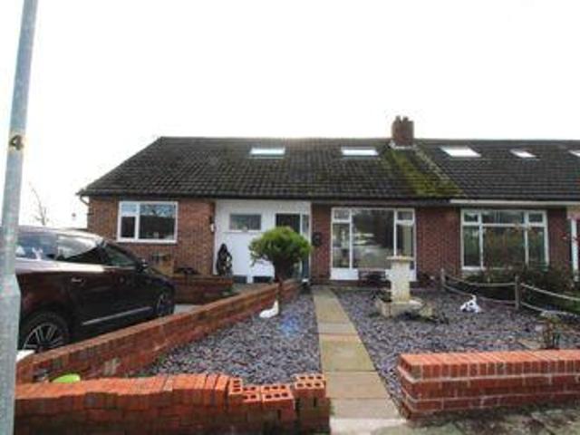 4 Bedrooms Semi detached house for sale in Lingmell Close, Bolton BL1