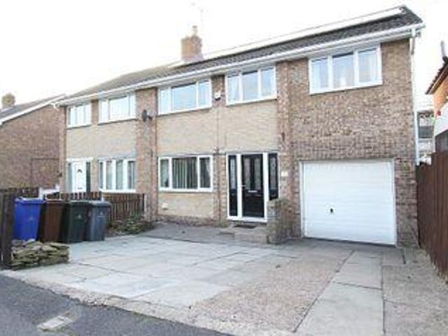4 Bedrooms Semi detached house for sale in Lund Avenue, Barnsley, South Yorkshire S71