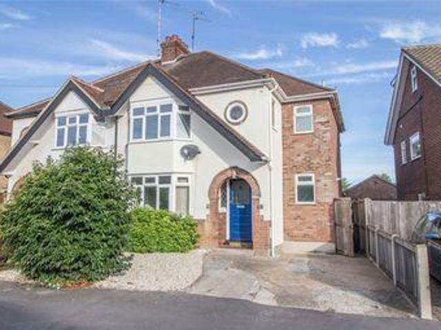 4 Bedrooms Semi detached house for sale in Moulsham Drive, Chelmsford CM2