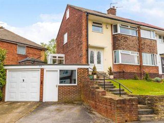 4 Bedrooms Semi detached house for sale in Moseley Wood Drive, Cookridge LS16