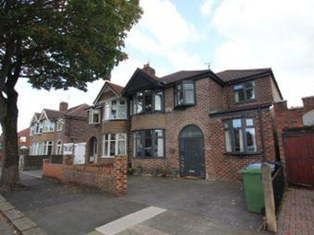 4 Bedrooms Semi detached house for sale in Moss Park Road, Stretford, Manchester M32