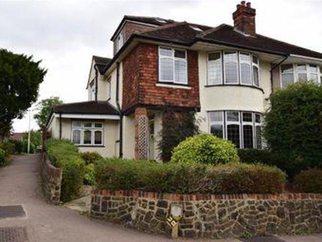 4 Bedrooms Semi detached house for sale in Mayfair Gardens, Woodford Green, Essex IG8