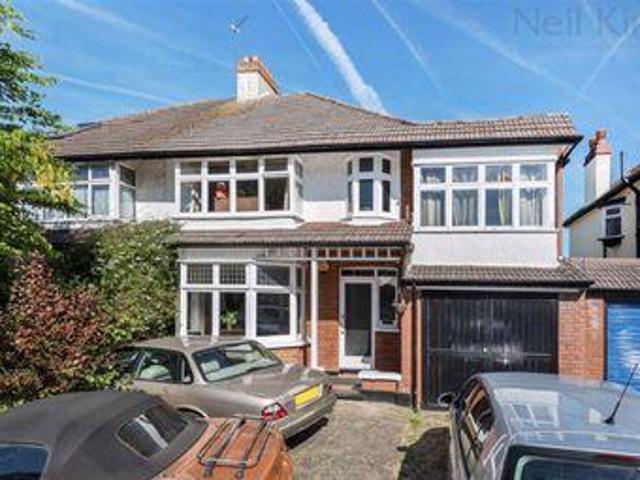 4 Bedrooms Semi detached house for sale in Malford Grove, South Woodford, London E18