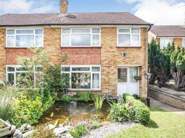 4 Bedrooms Semi detached house for sale in Manton Road, Hitchin, Hertfordshire SG4