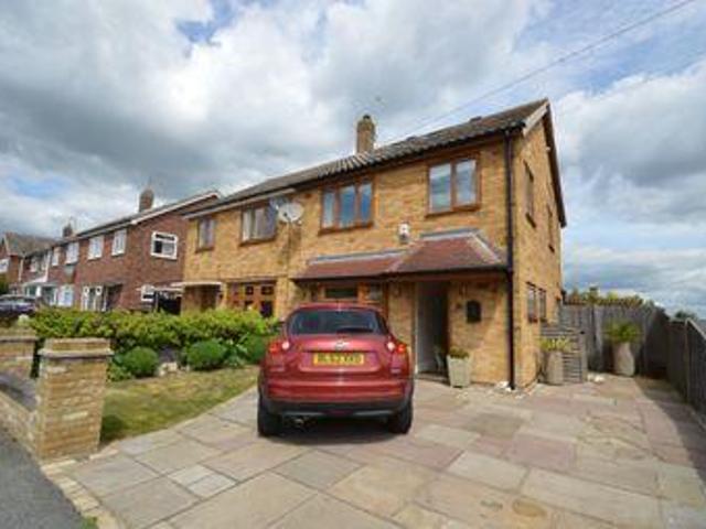 4 Bedrooms Semi detached house for sale in Maple Drive, Chelmsford CM2