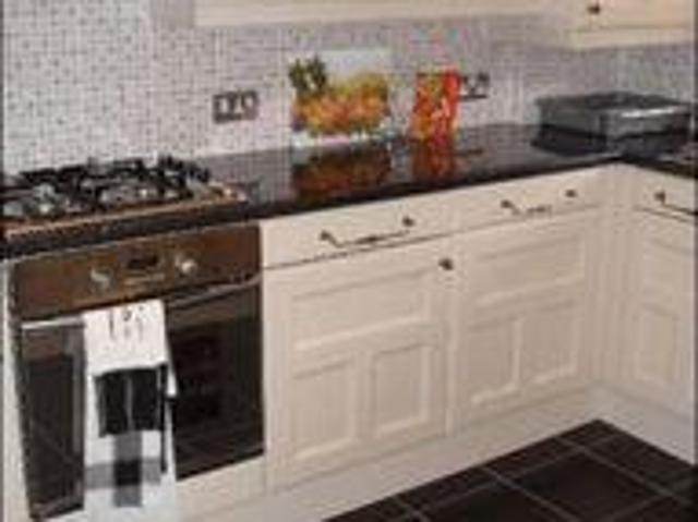 4 Bedrooms Semi detached house for sale in Meadow Road, Quinton, Birmingham B32