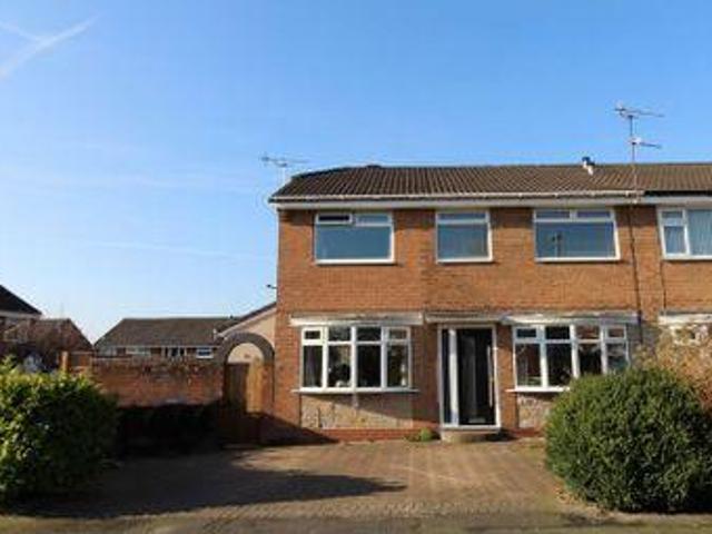 4 Bedrooms Semi detached house for sale in Meadowfield Drive, Boothstown, Worsley M28