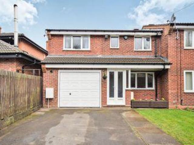 4 Bedrooms Semi detached house for sale in Middle Leaford, Birmingham B34