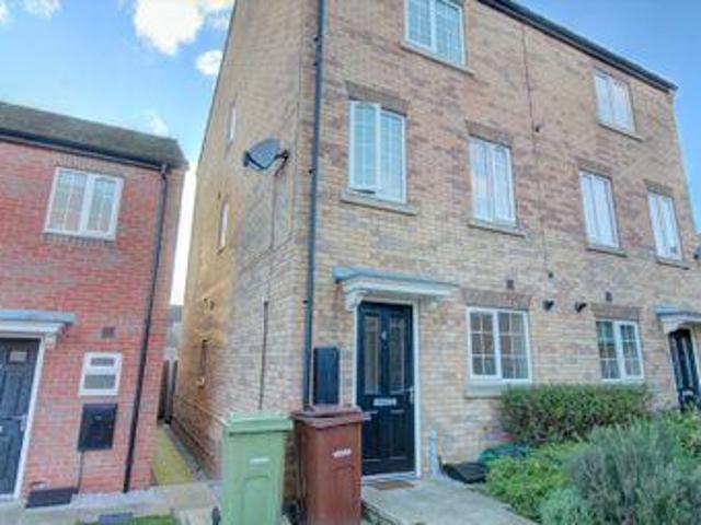 4 Bedrooms Semi detached house for sale in Miners Court, New Sharlston, Wakefield WF4