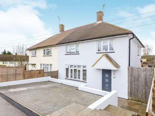 4 Bedrooms Semi detached house for sale in Muirfield Road, South Oxhey, Watford WD19