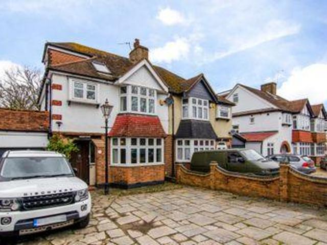 4 Bedrooms Semi detached house for sale in North Cray Road, Bexley DA5
