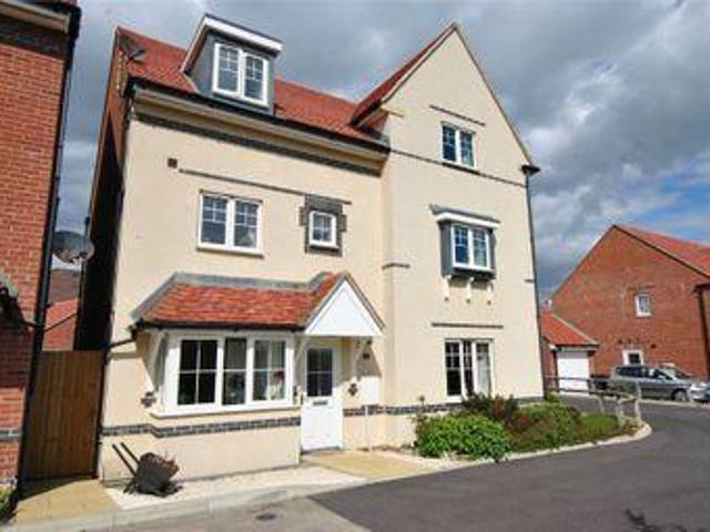 4 Bedrooms Semi detached house for sale in Northcliffe, Bexhill On Sea, East Sussex TN40