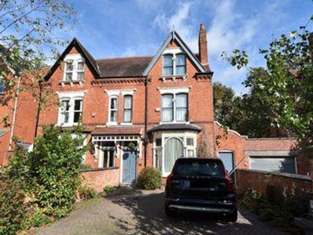 4 Bedrooms Semi detached house for sale in Northfield Road, Kings Norton, Birmingham B30