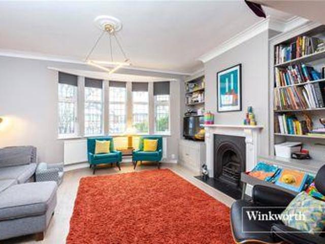 4 Bedrooms Semi detached house for sale in Northiam, Woodside Park, London N12