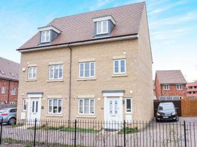 4 Bedrooms Semi detached house for sale in Northlands Place, Basildon SS13