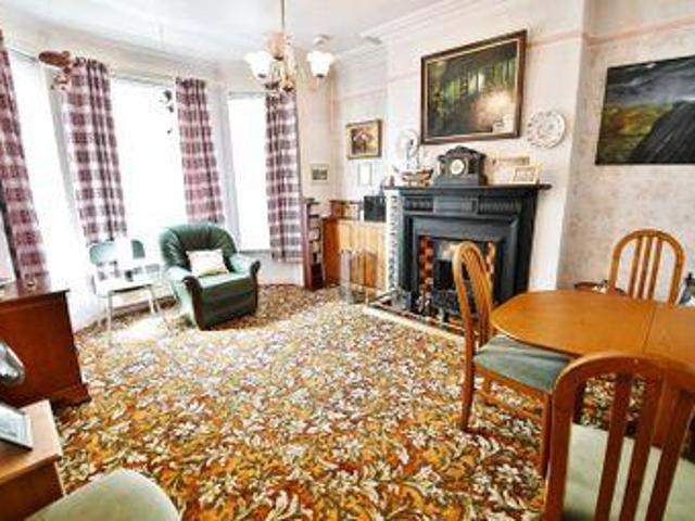 4 Bedrooms Semi detached house for sale in New Lane, Eccles, Manchester M30