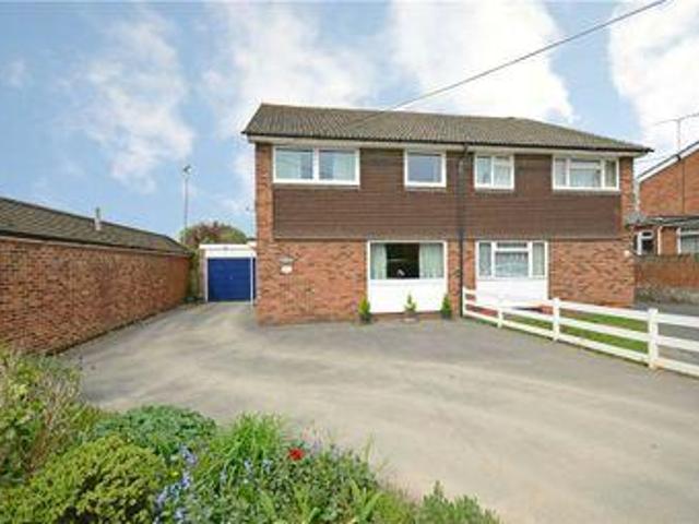 4 Bedrooms Semi detached house for sale in New Road, Sandhurst, Berkshire GU47
