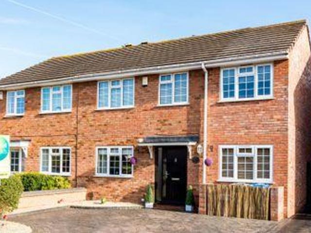 4 Bedrooms Semi detached house for sale in Newstead, Tamworth B79