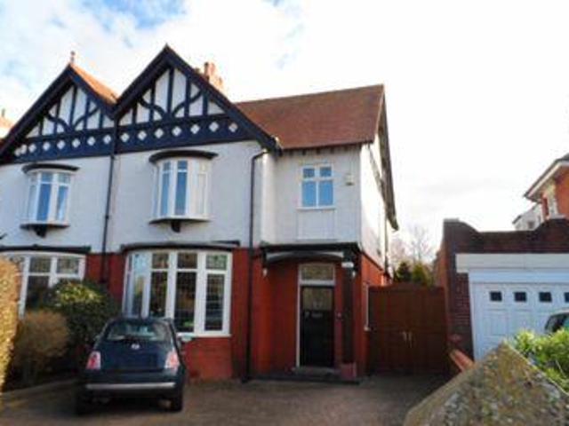 4 Bedrooms Semi detached house for sale in Newton Drive, Blackpool FY3