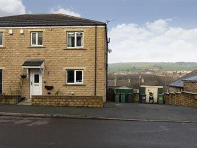 4 Bedrooms Semi detached house for sale in Nields Road, Slaithwaite, Huddersfield HD7