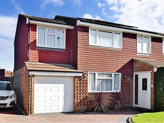 4 Bedrooms Semi detached house for sale in Nutcroft, Pulborough, West Sussex RH20