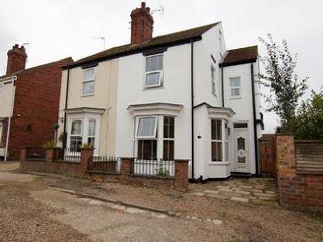 4 Bedrooms Semi detached house for sale in South Parade, Saxilby, Lincoln LN1