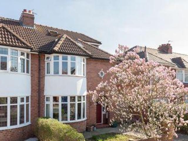 4 Bedrooms Semi detached house for sale in Southolme Drive, York YO30