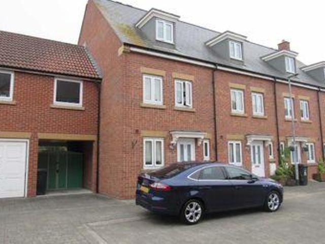 4 Bedrooms Semi detached house for sale in Somerset Way, Highbridge, Somerset TA9