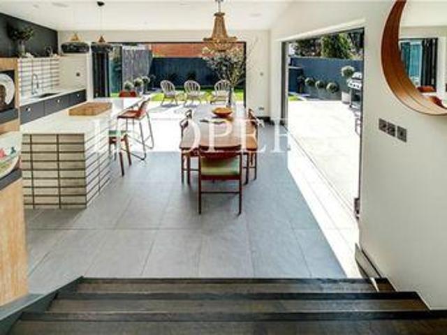 4 Bedrooms Semi detached house for sale in Sonia Gardens, London NW10