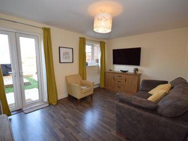 4 Bedrooms Semi detached house for sale in Sandal Street, Manchester M40