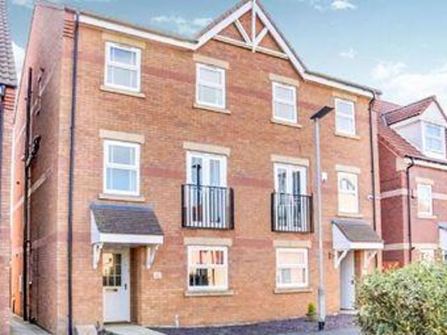 4 Bedrooms Semi detached house for sale in Sanders Way, Dinnington, Sheffield S25